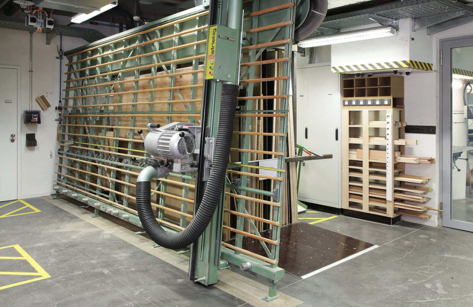 Striebig – Werkstatt Lehre ZHdK English